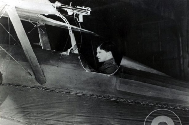 RAF Airman Honors Hero from WWI