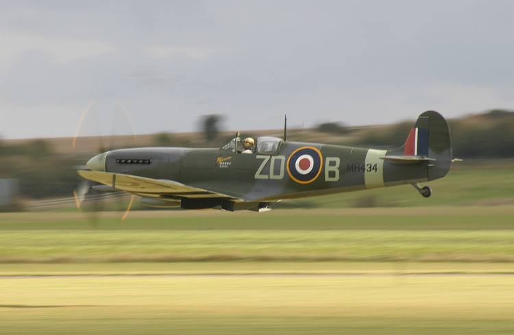 The Low Flying Legend: Ray Hanna & 18 images and video