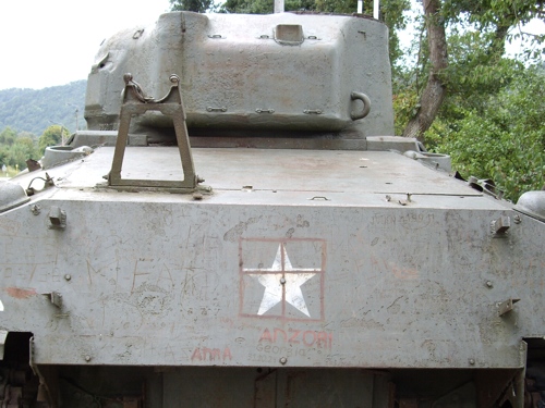 Sherman or Firefly? Here is a guide to the Sherman Firefly!!
