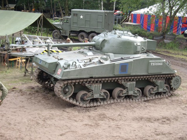 Sherman or Firefly? Here is a guide to the Sherman Firefly!!