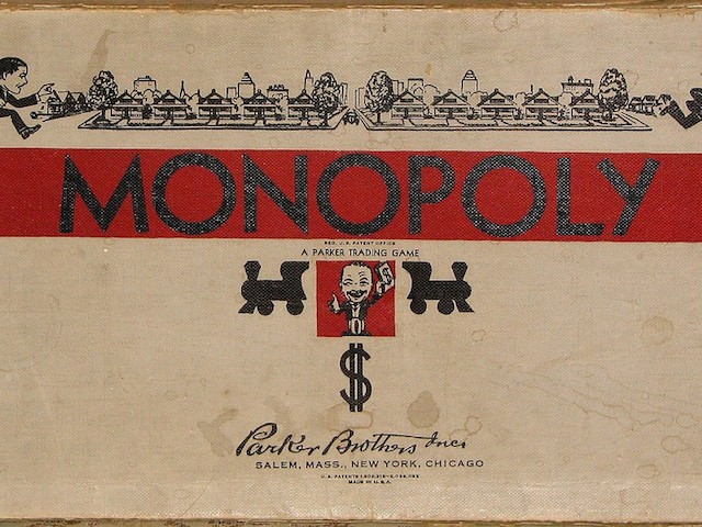 Monopoly In WWII - How It Was Used Help Prisoners of War Escape!