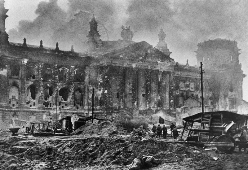 New Russian art installation commemorates taking of Nazi Reichstag