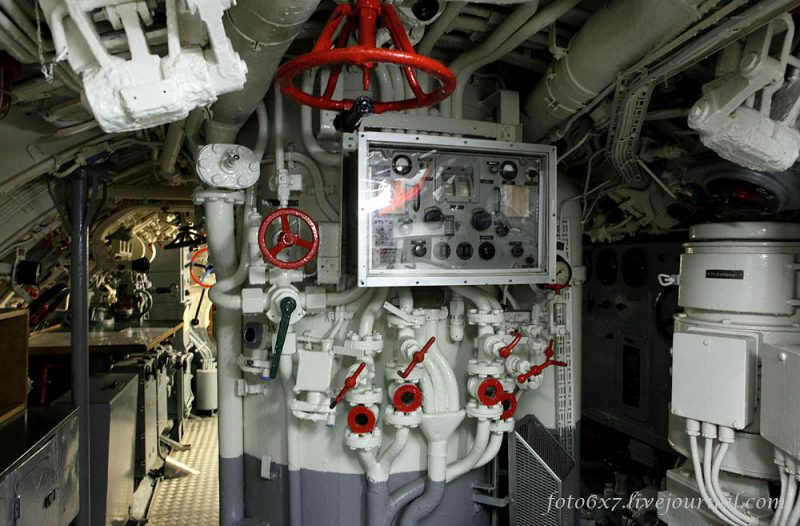 Want to see inside a U-boat?? Then look here for 42 stunning images!