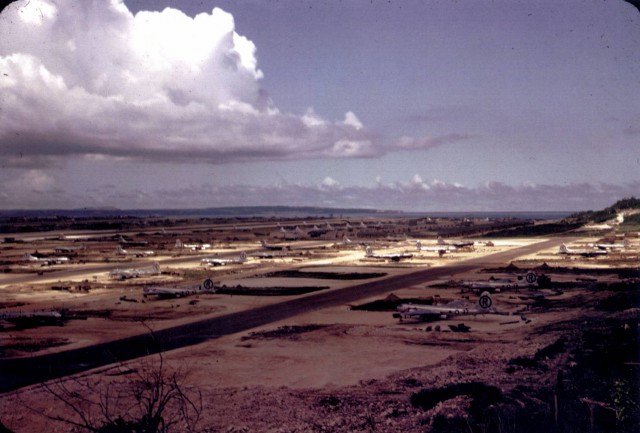10 Amazing pictures of Tinians MASSIVE B-29 Bases and one picture to ...