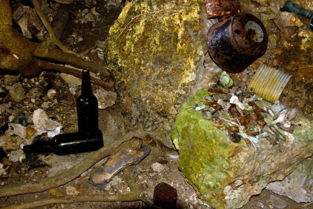 Battle Relics of Saipan - Follow Devon Pike as he explores Saipan and ...