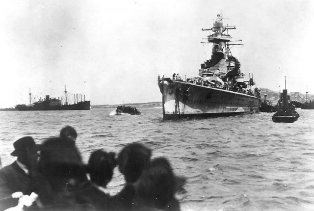 Pictures: Life and Death of the German Heavy Cruiser Admiral Graf Spee