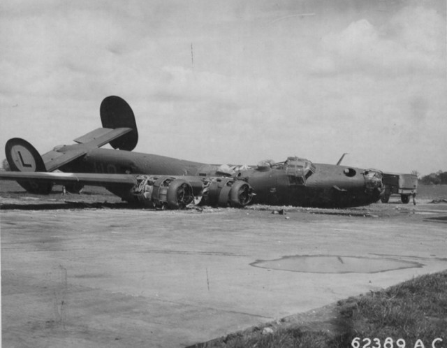 Incredible Flying: Pictures of Damaged B-24 Liberators That Made it ...