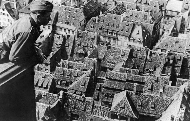 25 Iconic Pictures Of The German Blitzkrieg 1940