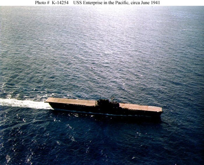 11 Amazing WWII Color Pictures Of The USS Enterprise - Big E