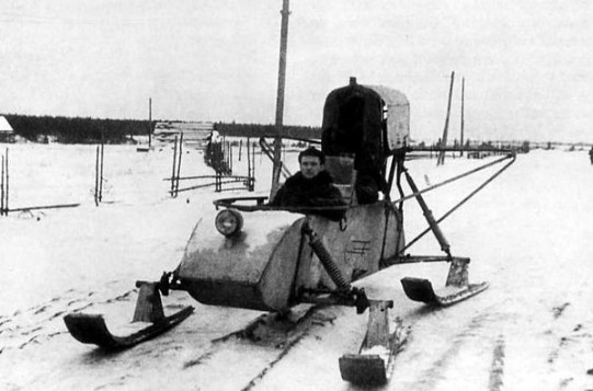 Awesome! Red Army War Sleds With Airplane Engines & Guns!