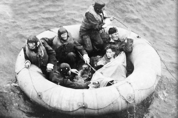 The WW2 RAF Crew Who Survived 11 Days On Atlantic Ocean In a Tiny Dinghy