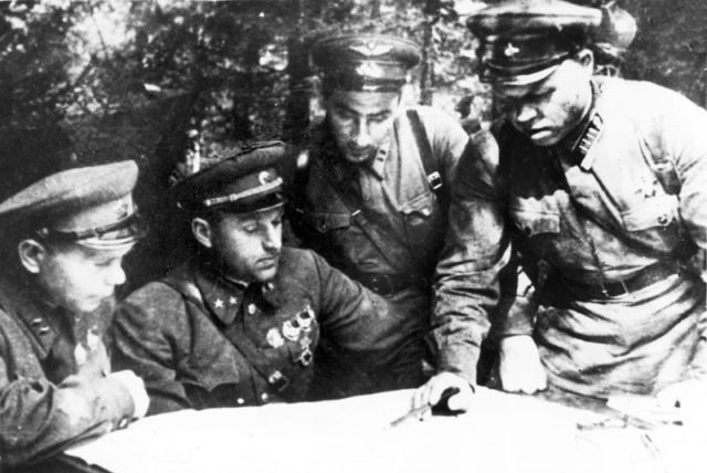The 1941 Battle of Smolensk In 20 Stunning Pictures