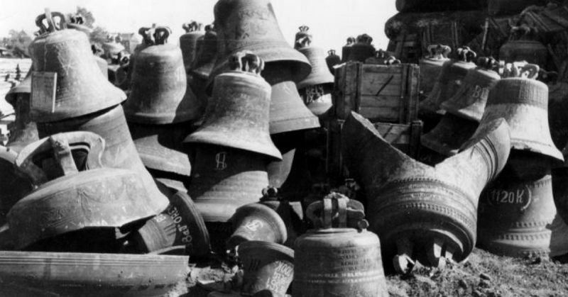 Community Votes 10-3 To Keep Bell Memorializing Hitler