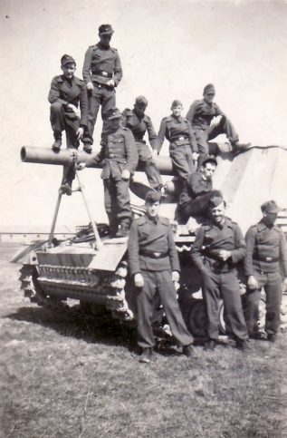 King of the Battlefield: 26 Pictures of The Hummel Self-Propelled Artillery