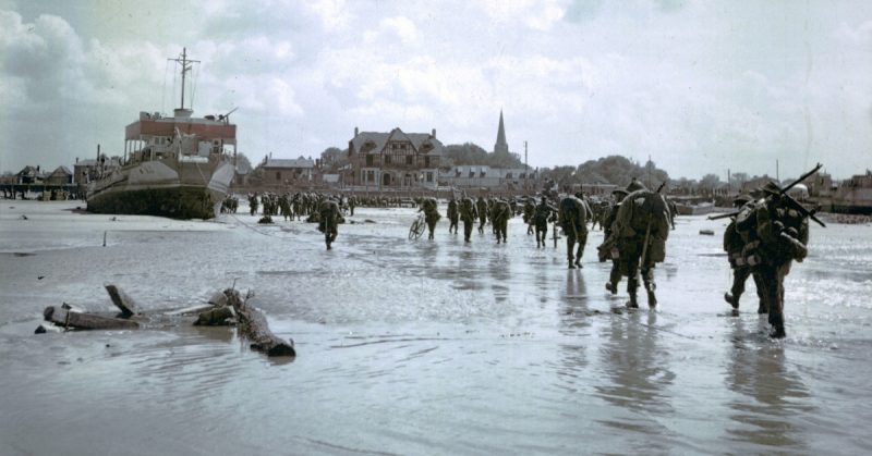 D-Day Up Close -Dozens of Photos Show the Allies Normandy Invasion