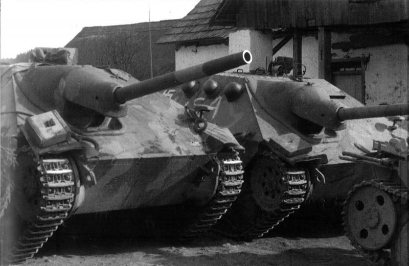 Mighty Little Destroyer of Tanks - The German "Hetzer" Jagdpanzer 38(t ...