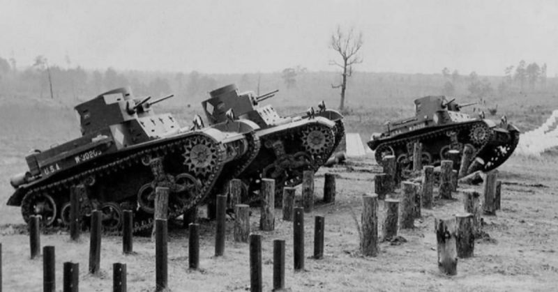 28 Photos of "Mae West" - US M2 Light Tank