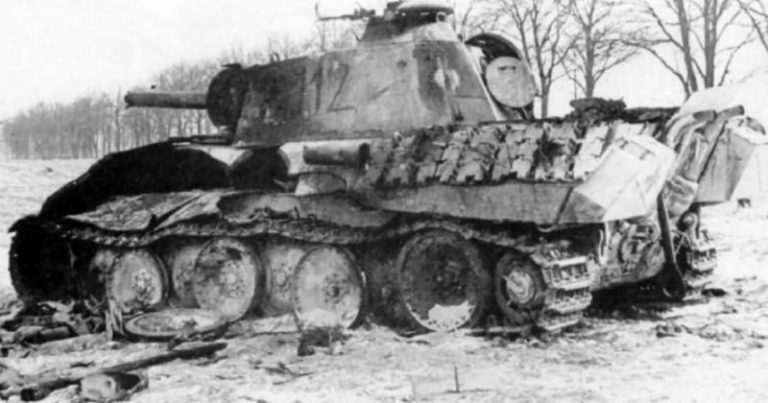 The Formidable Panzer V "Panther" with 25 Photos