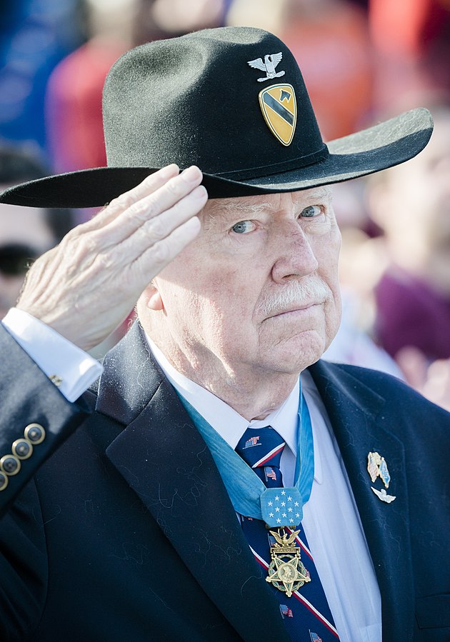 We Were Soldiers: 22 trips in & out of LZ X-Ray, Choppers Got Shot up ...