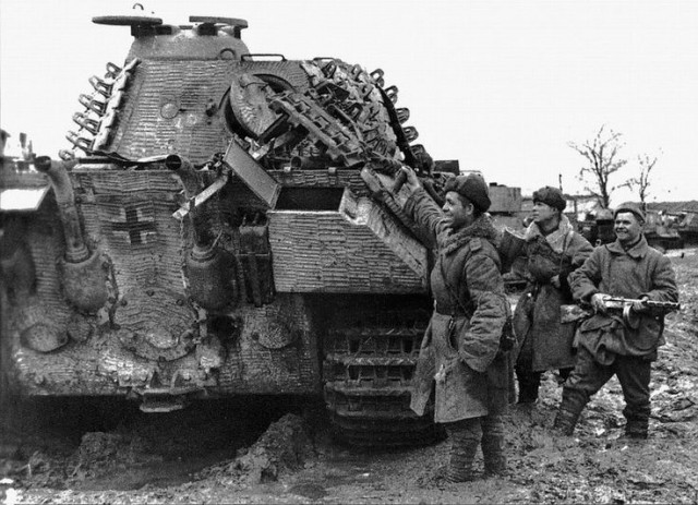 36 images of destroyed Panzers and Shermans | War History Online