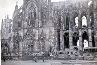 Haunting Photos - The Bombed Out Ruins of Cologne In WWII | War History ...