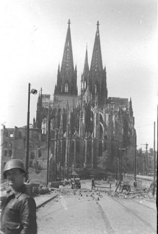 Haunting Photos - The Bombed Out Ruins of Cologne In WWII | War History ...