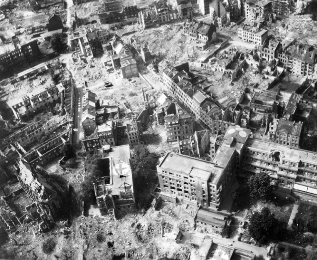 21 Sad Images Of Bombed Out Cologne - You Wouldn't Have Seen Many Of ...