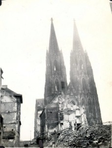 Haunting Photos - The Bombed Out Ruins of Cologne In WWII | War History ...