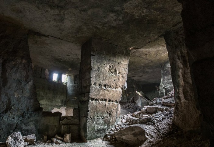 MIND BLOWING: An abandoned WW1 underground hospital - Carriere Suzanne ...