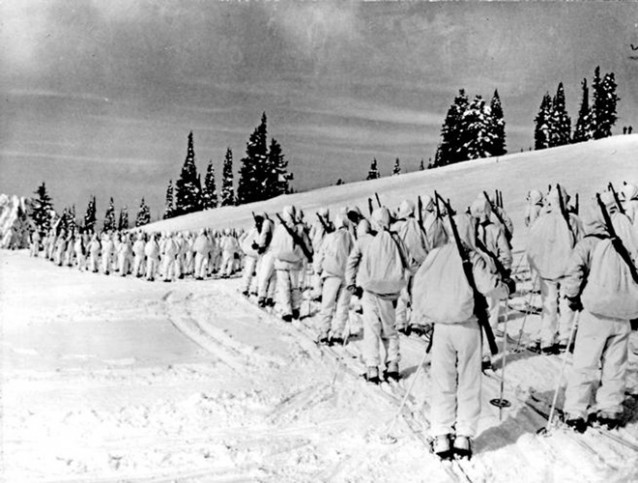10th Mountain Division - Skiing World War Two veterans - Reunite in Colorado | War History Online