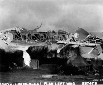 17 Images of Damaged B-17 Bombers That Miraculously Made It Home | War ...