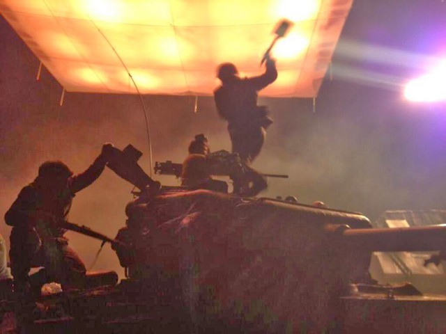 A ton of pictures from behind the scenes of the Fury film set | War ...