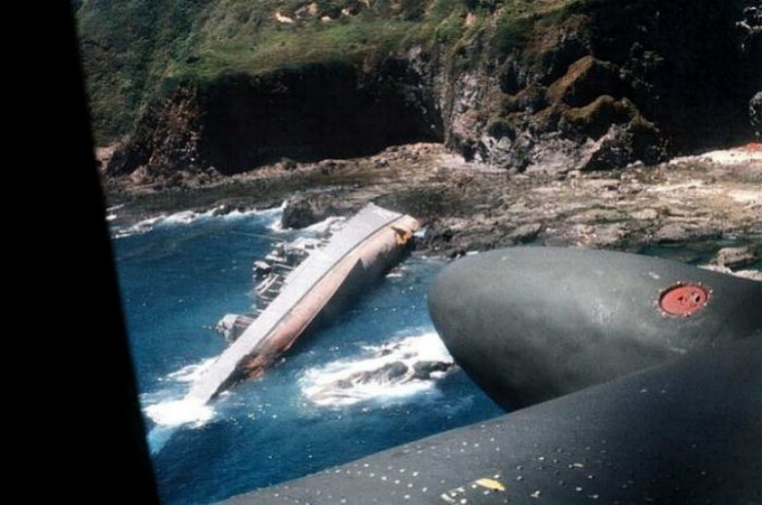 Death of the Former WWII warship USS Booth, shipwrecked on the rocks ...