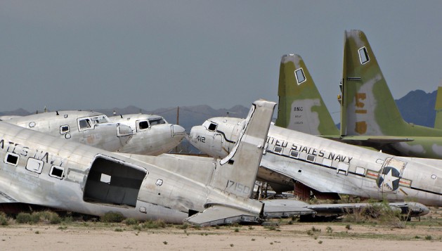 20 Amazing Pictures of the Aircraft Boneyard in Tuscon Arizona | War ...