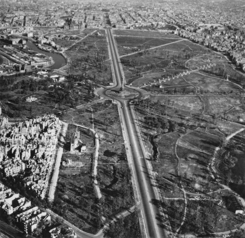 MUST SEE: 21 amazing aerial shots of bombed out Berlin shortly after ...