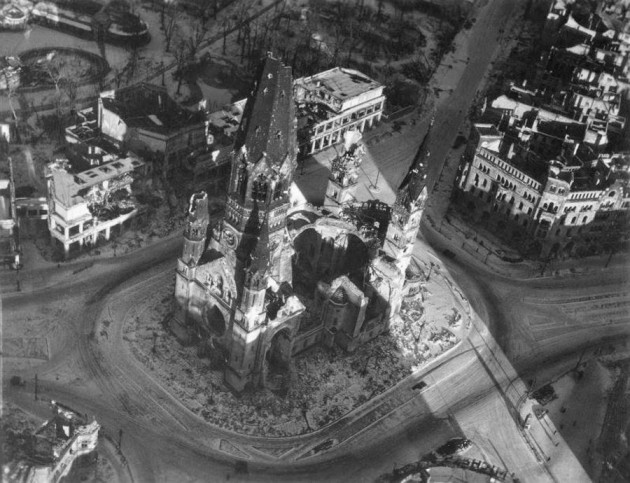 MUST SEE: 21 Amazing Aerial Shots Of Bombed Out Berlin Shortly After ...