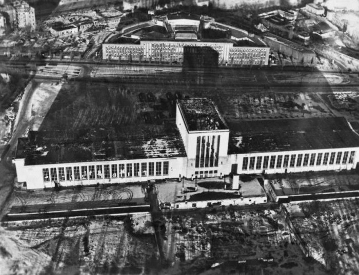 MUST SEE: 21 amazing aerial shots of bombed out Berlin shortly after ...