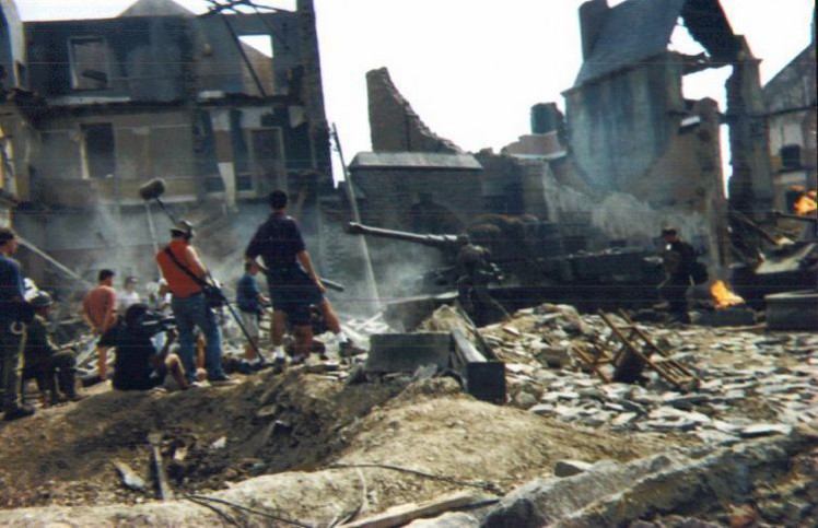 28 images of behind the scenes from the film Saving Private Ryan | War ...