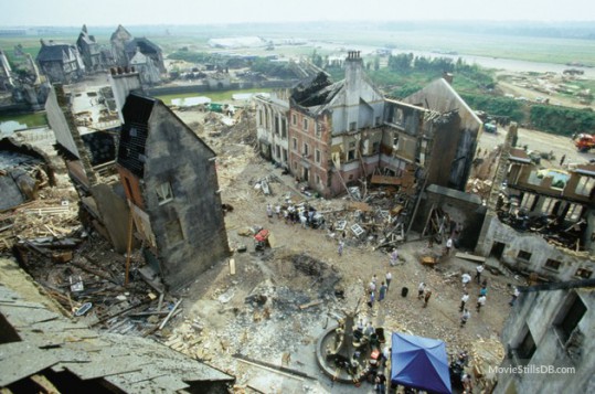 28 images of behind the scenes from the film Saving Private Ryan | War ...