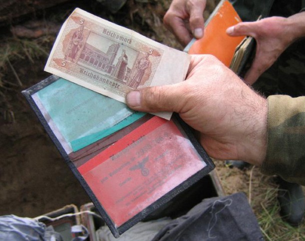 MUST SEE!! Dug up on a WWII battlefield - you won't believe what they ...