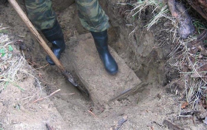 MUST SEE!! Dug up on a WWII battlefield - you won't believe what they ...