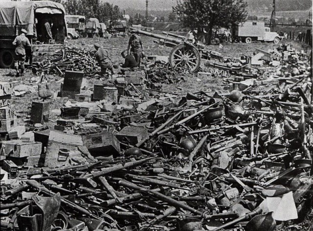 Collectors, ready to cry? What happens to weapons after war.... | War ...