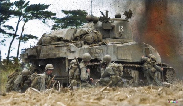 32 Tragic, Sad, But Fascinating Colorised Images of WWII | War History ...