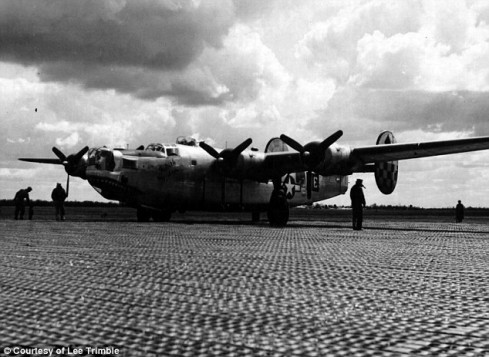 B-24 pilot who turned spy, saved 1,000 US POWs from certain death at ...