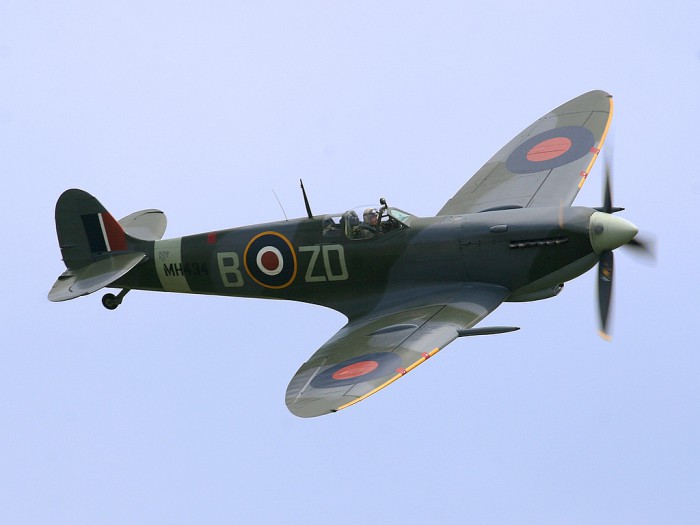 World War Two spitfire renovated and auctioned for charity | War ...