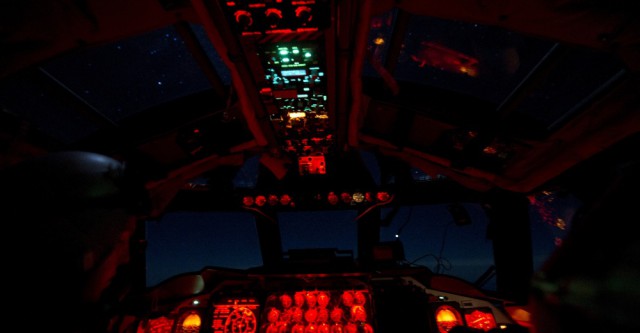 STUNNING! Inside the B-52 Stratofortress in 52 high-res images | War ...