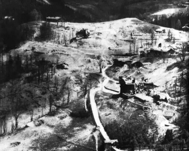 EXPLORING THE SECRET NAZI TUNNELS UNDER A GERMAN VACATION TOWN | War ...