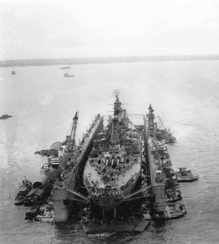 The Massive Floating Dry Docks of the Pacific Fleet That Could Carry ...