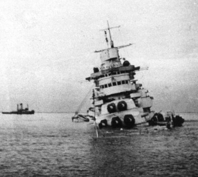 Taranto Raid: Bi planes smash Italian Fleet at Taranto - The ...
