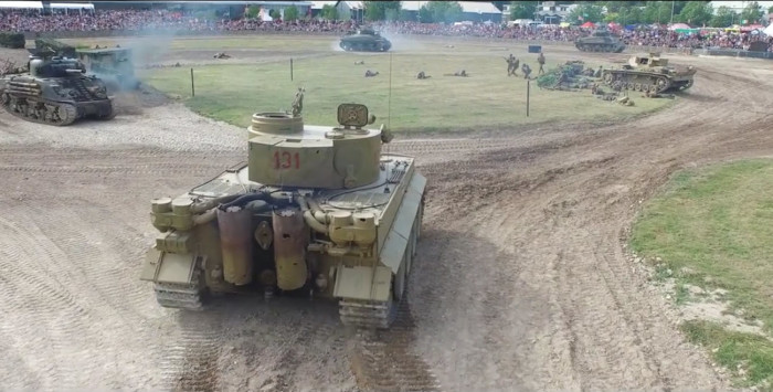 Watch The Tank Museum Tiger 131 In Battle As You've Never Seen It ...